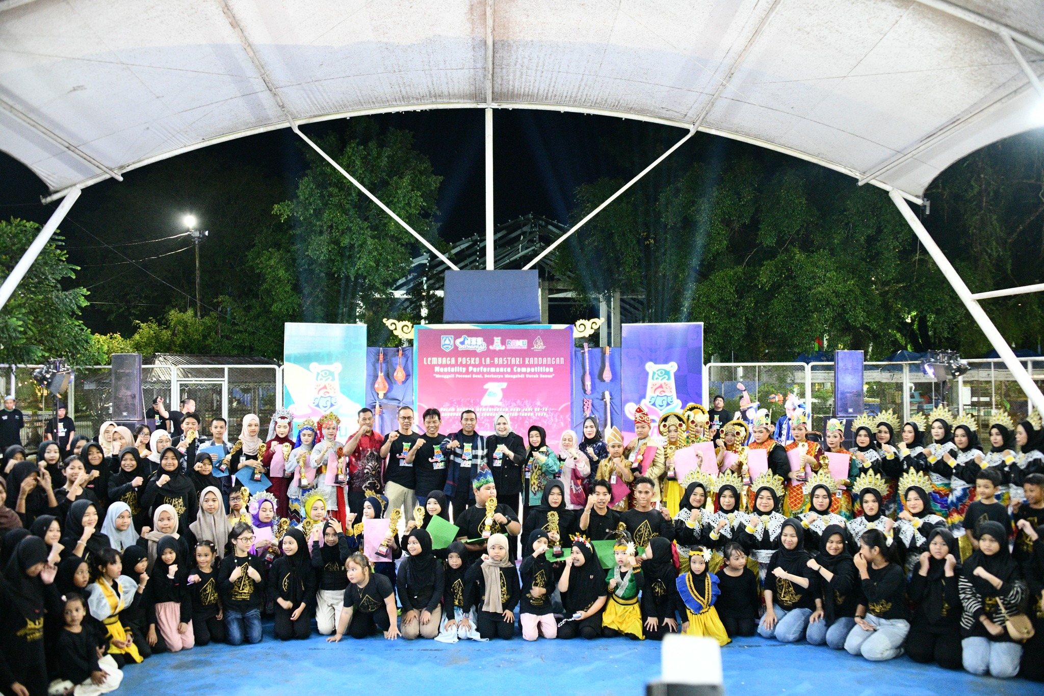 BUPATI HSS BUKA MENTALITY PERFORMANCE, RAMU ART FESTIVAL 2025 PERKUAT ...